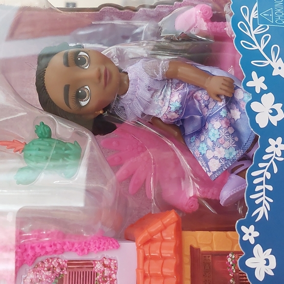 Disney | Toys | Encanto Mirabel Madrigal Family Adventure Set | Poshmark